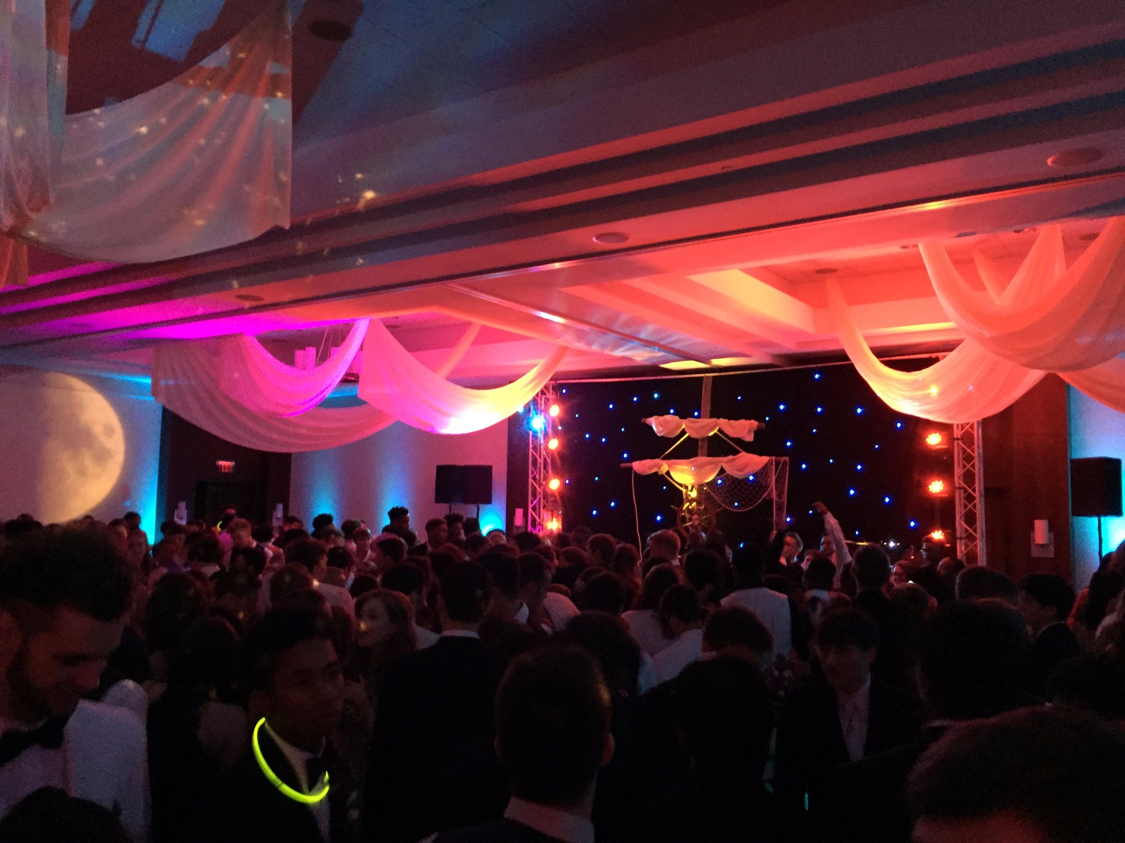A Phenominal Prom Season for Metropolitan DJ Disc Jockey and Lighting ...