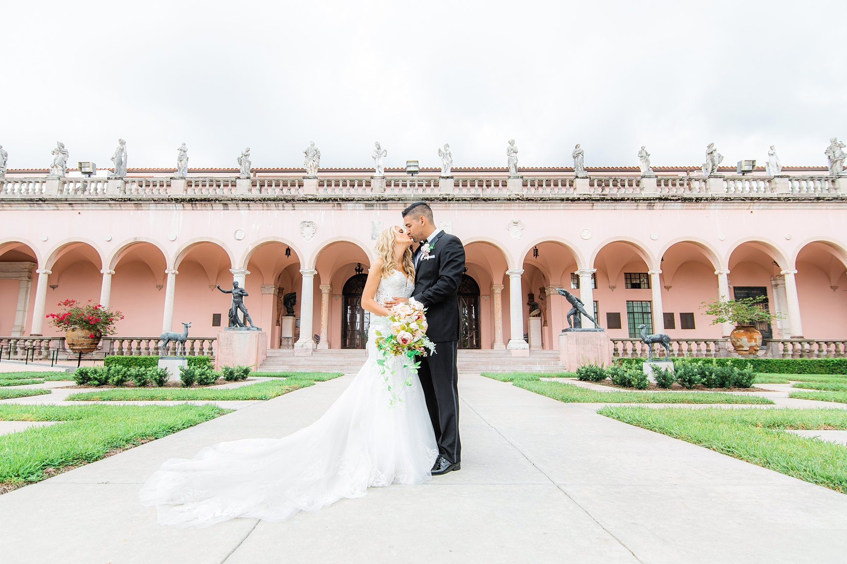 Ringling Museum wedding photos // Bride + Groom photo session
