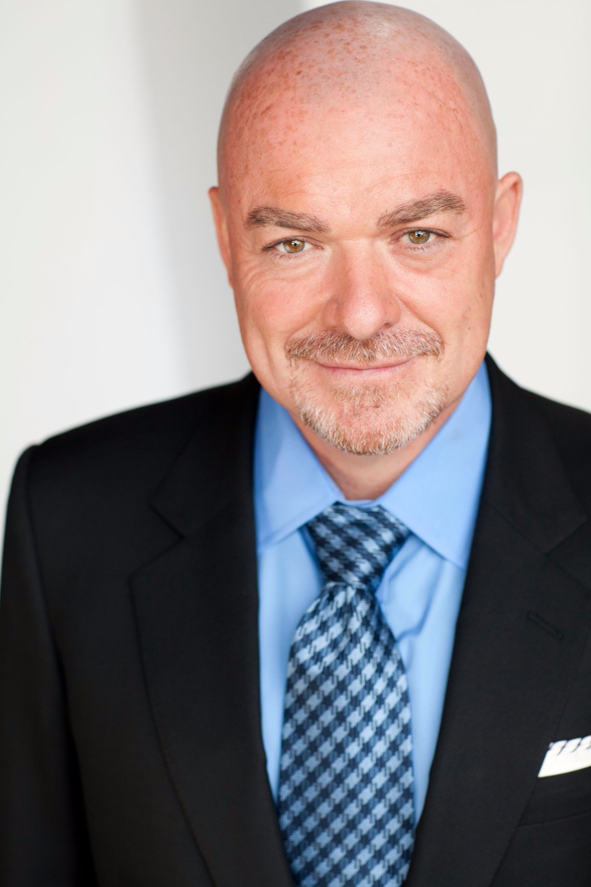 PROFESSIONALS + CORPORATE HEADSHOTS - Popio Stumpf Photography