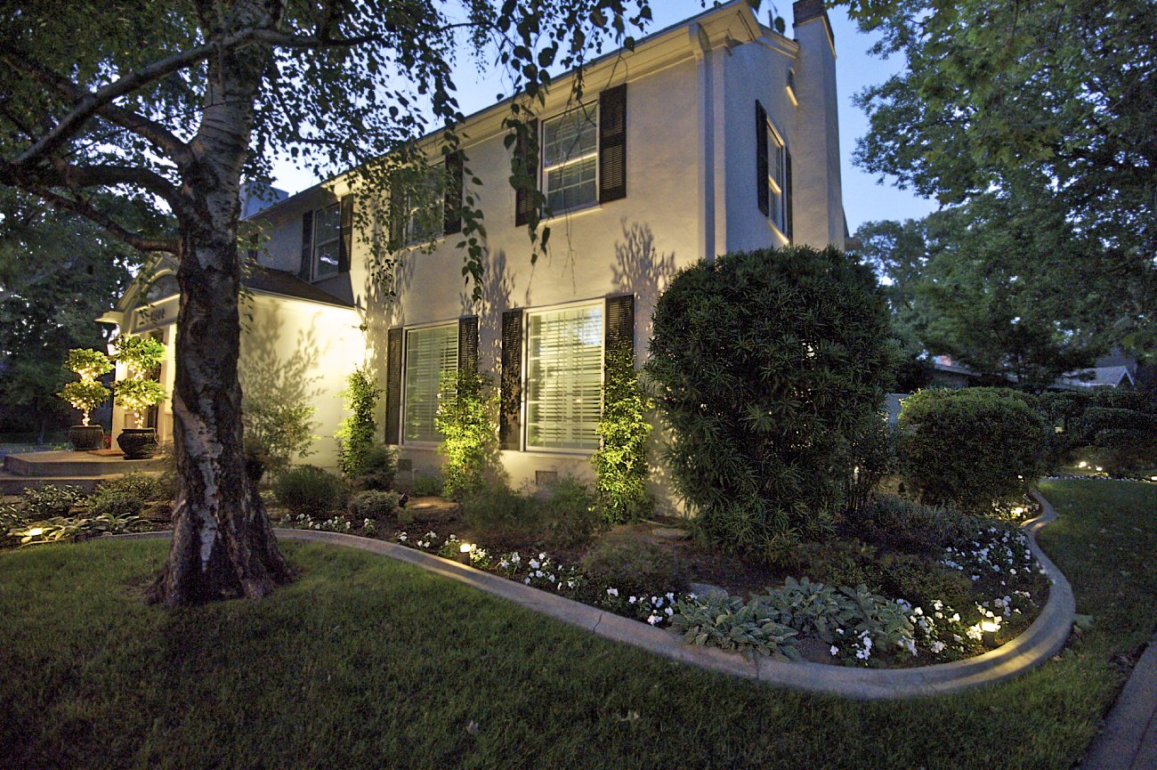 LANDSCAPE LIGHTS - K & T Lights