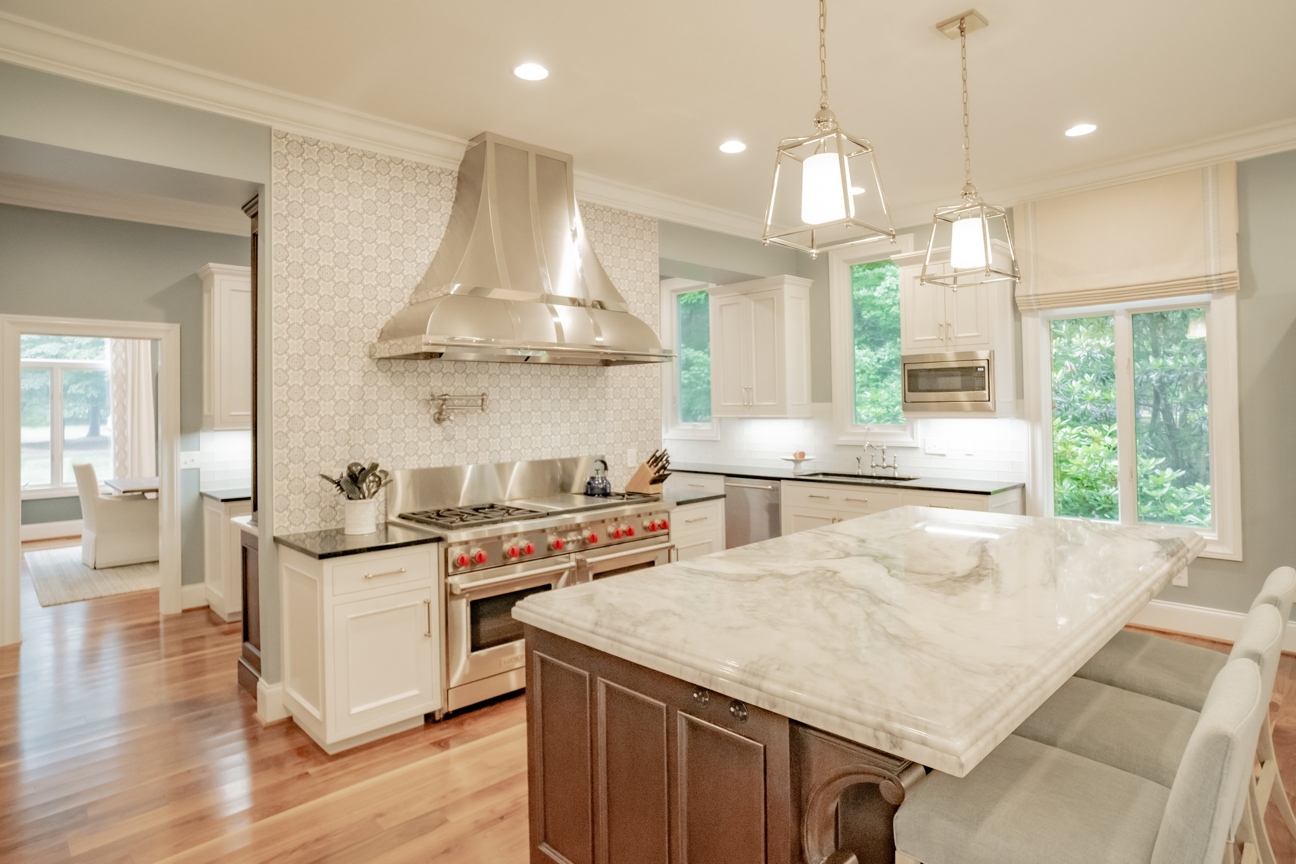 KITCHENS - Armstrong Interiors
