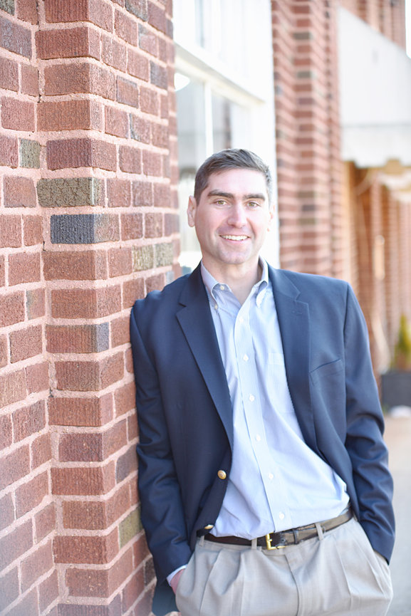 PROFESSIONAL HEADSHOTS - Moments by Heather Edmunds & Company