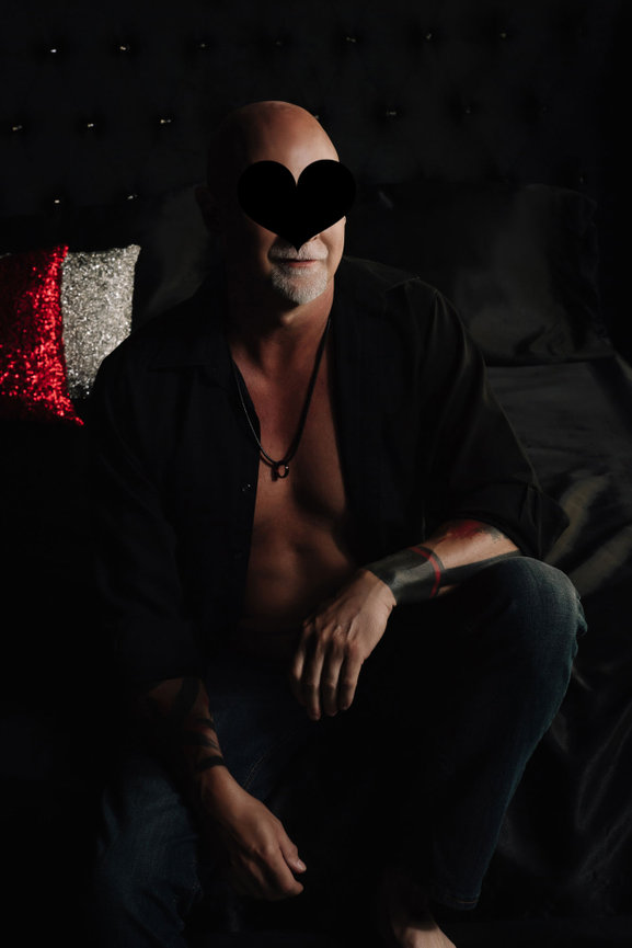 Mr. & Mrs. L's Couples Boudoir Session