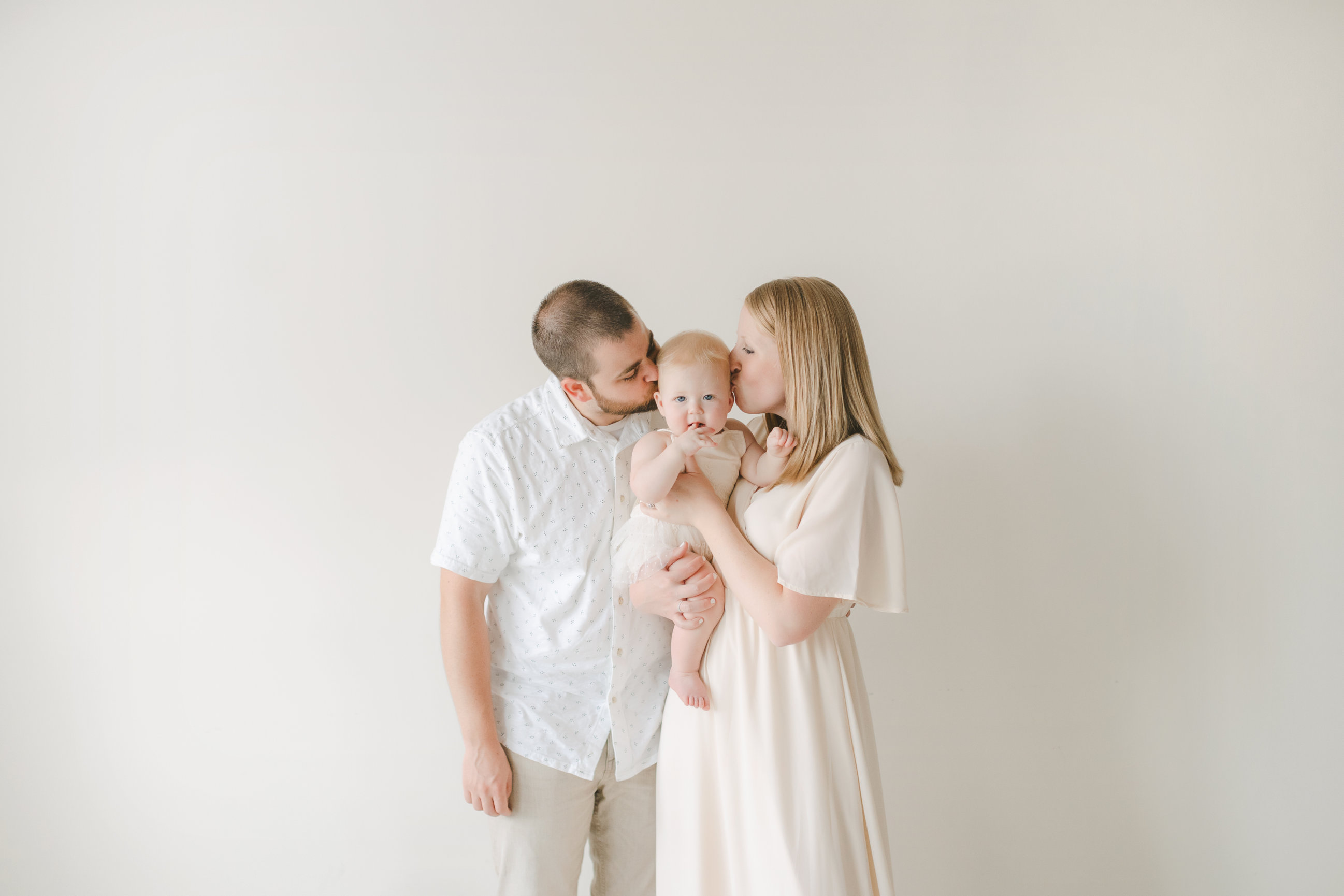 Lifestyle vs Traditional Family Photography – The Basics