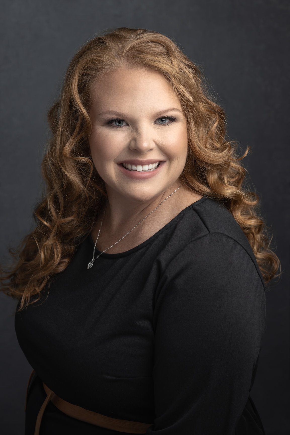 Professional Head Shot Photographer North Alabama, Lisa Jones Photography