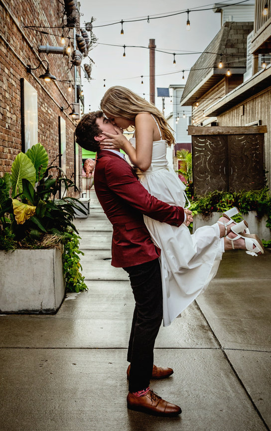 COUPLES - Chasing Lilies Photography