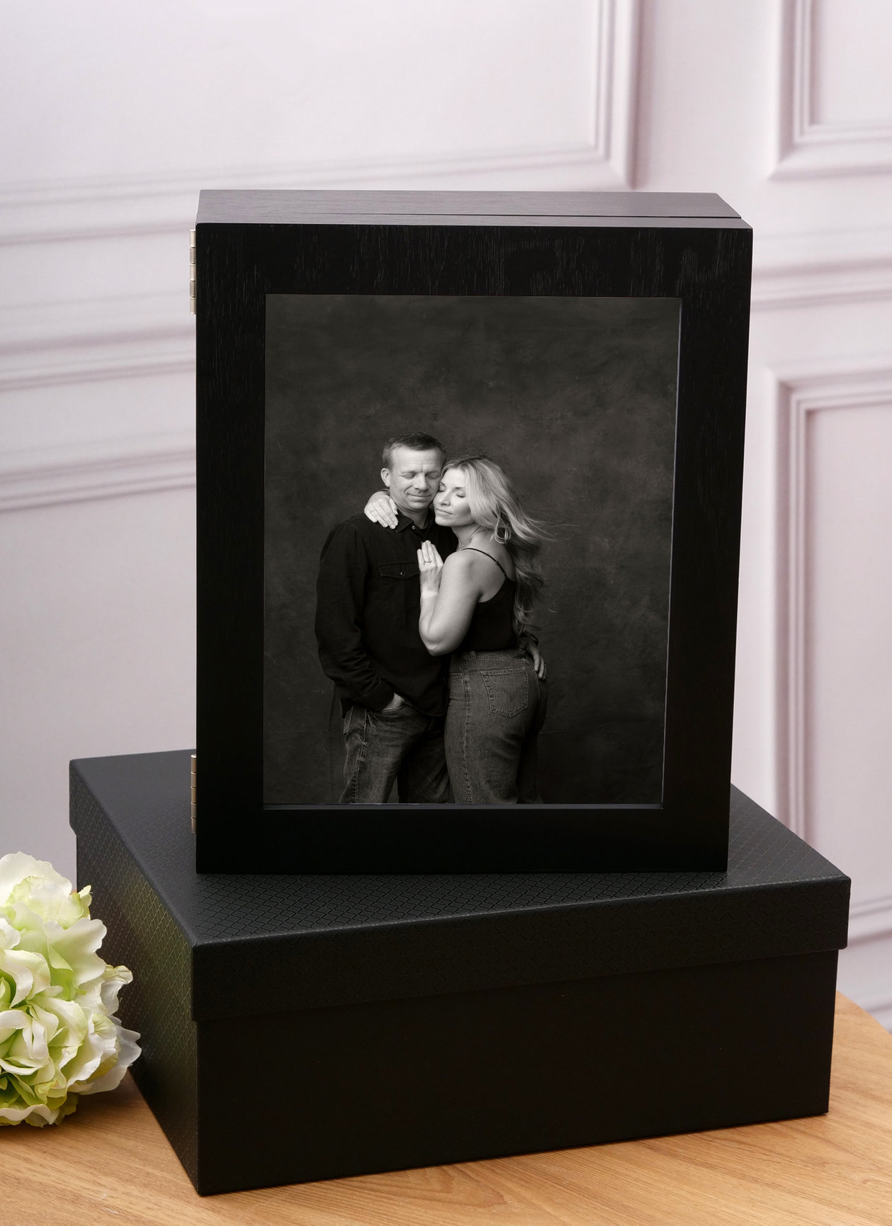 Product Spotlight: Versatile Gallery Box for Prints & Displays