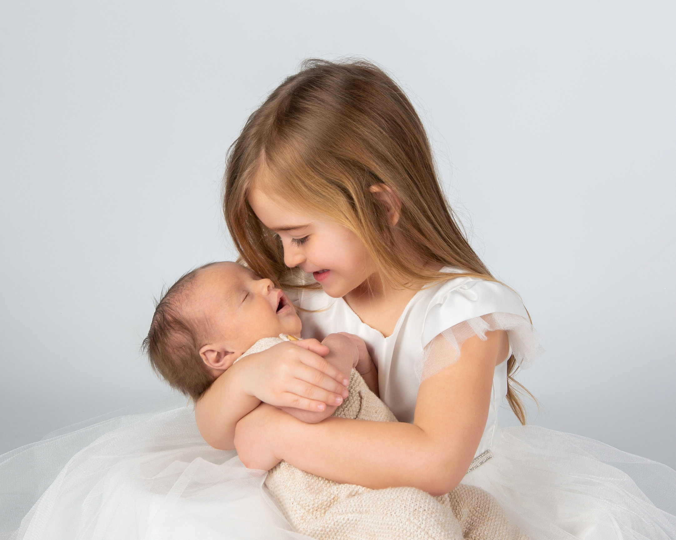 Sweet Siblings | Daphne's Portrait Design | Clarksville, TN