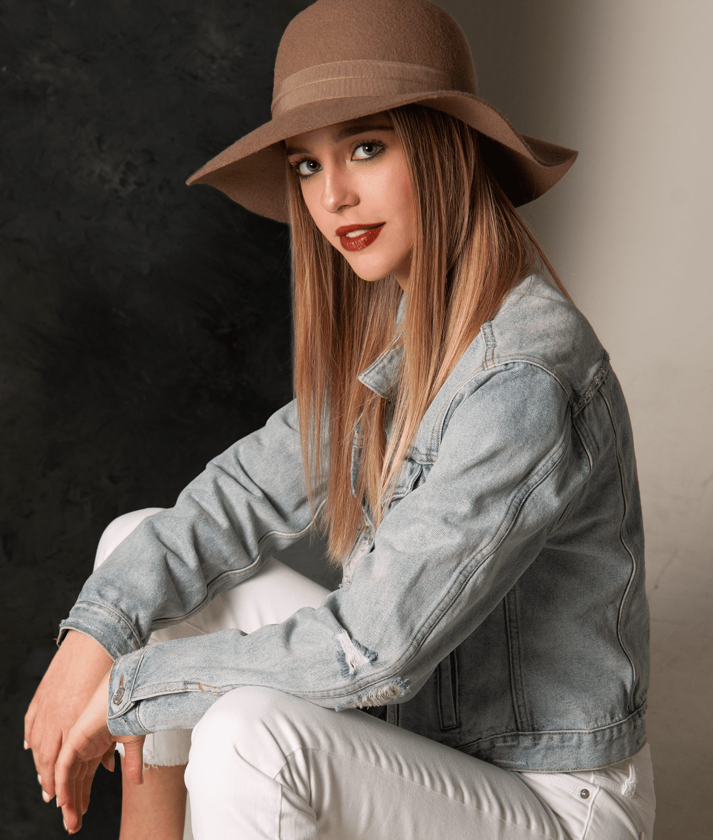 Lizzie Underwood - Red Models & Talent