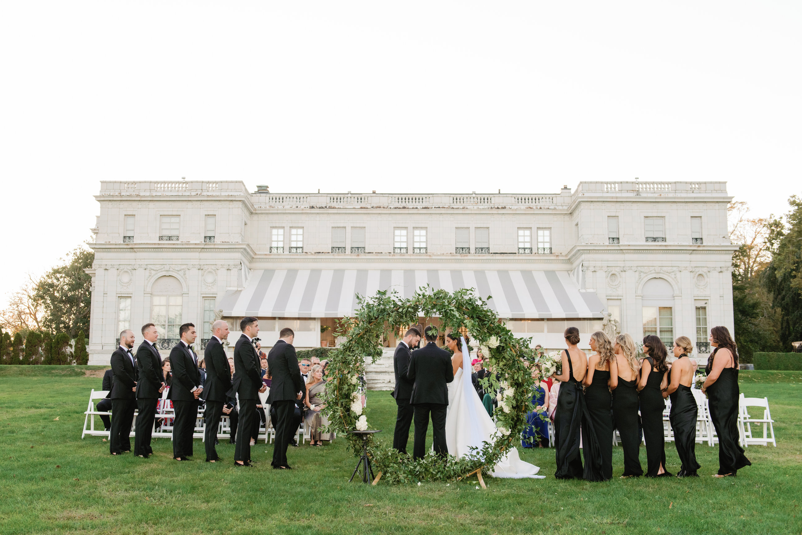 Kelsey + Collin / Rosecliff Mansion - Ludwig Photography