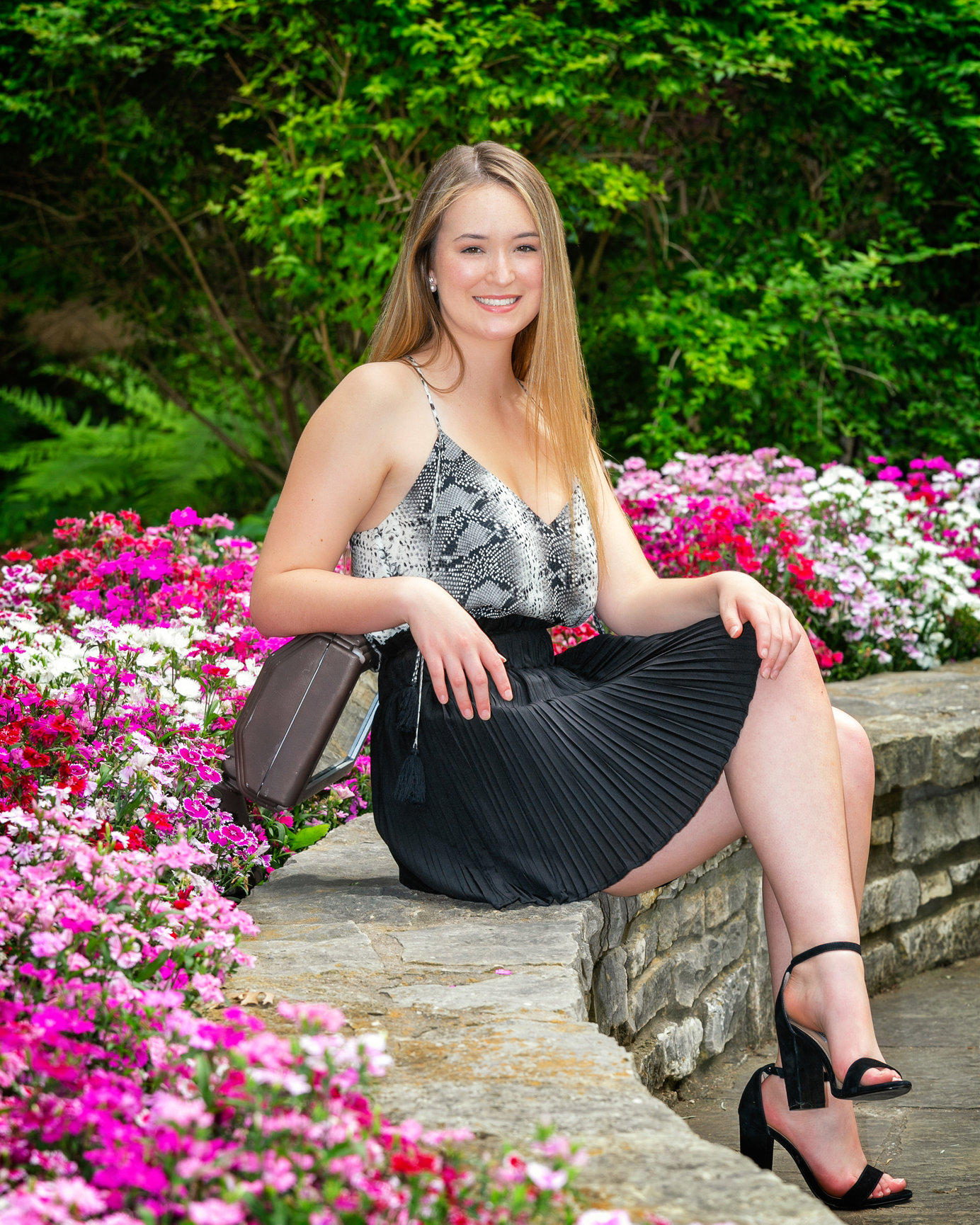 Mini Sessions vs. Full Photoshoots: Book Your Perfect Shoot