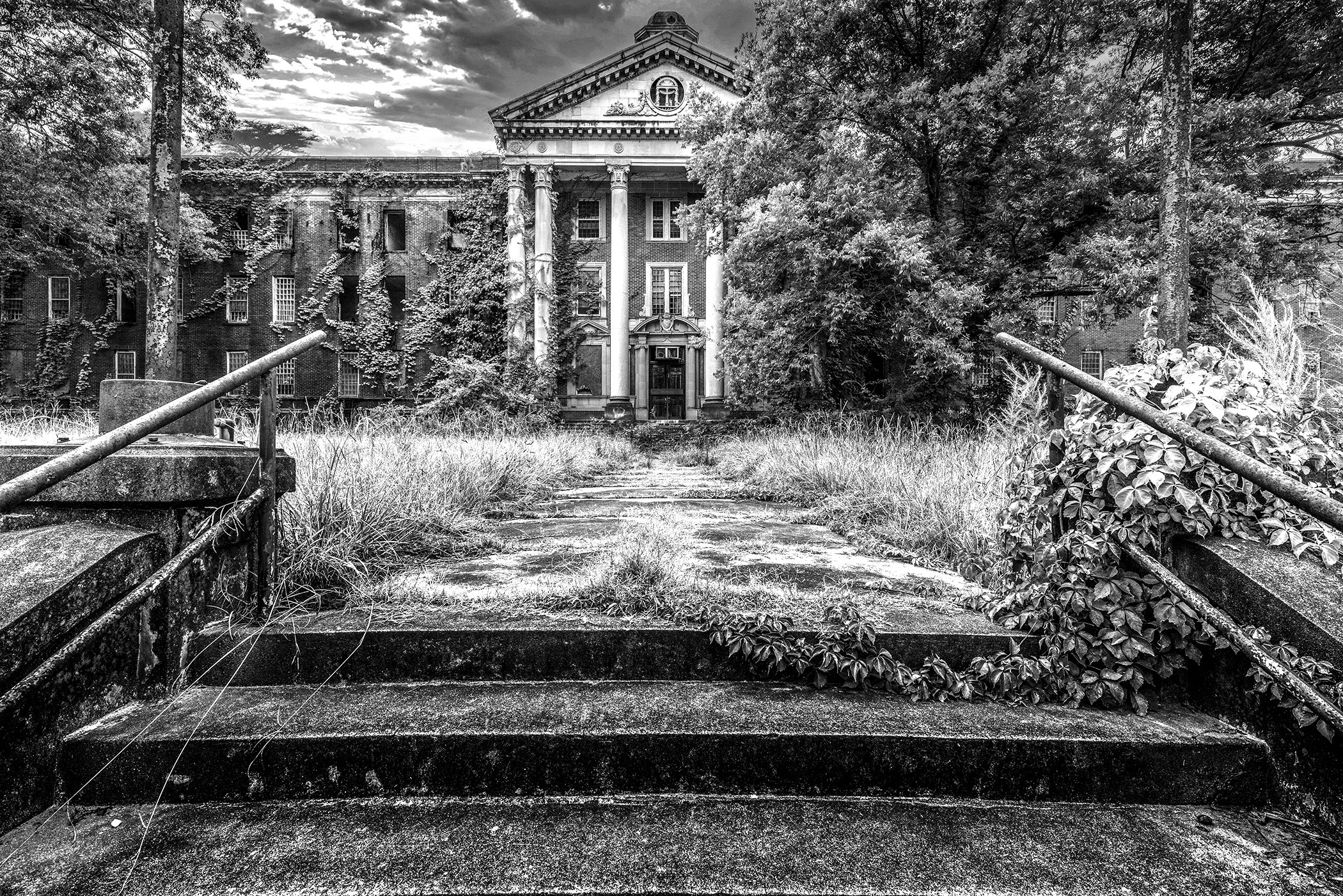 An asylum in ruins - Jim Zuckerman photography & photo tours