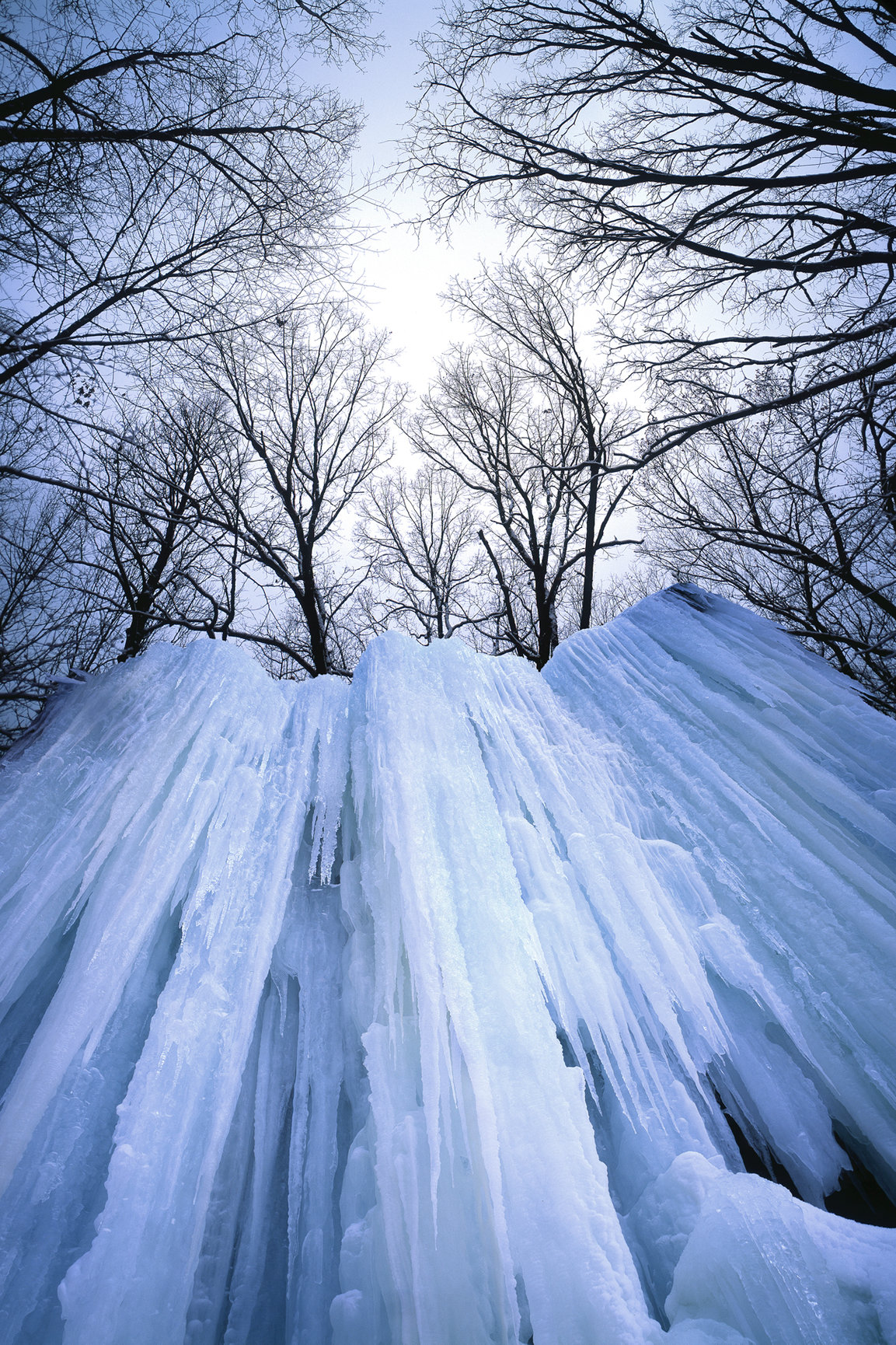 An ice fall in Michigan - Jim Zuckerman photography & photo tours