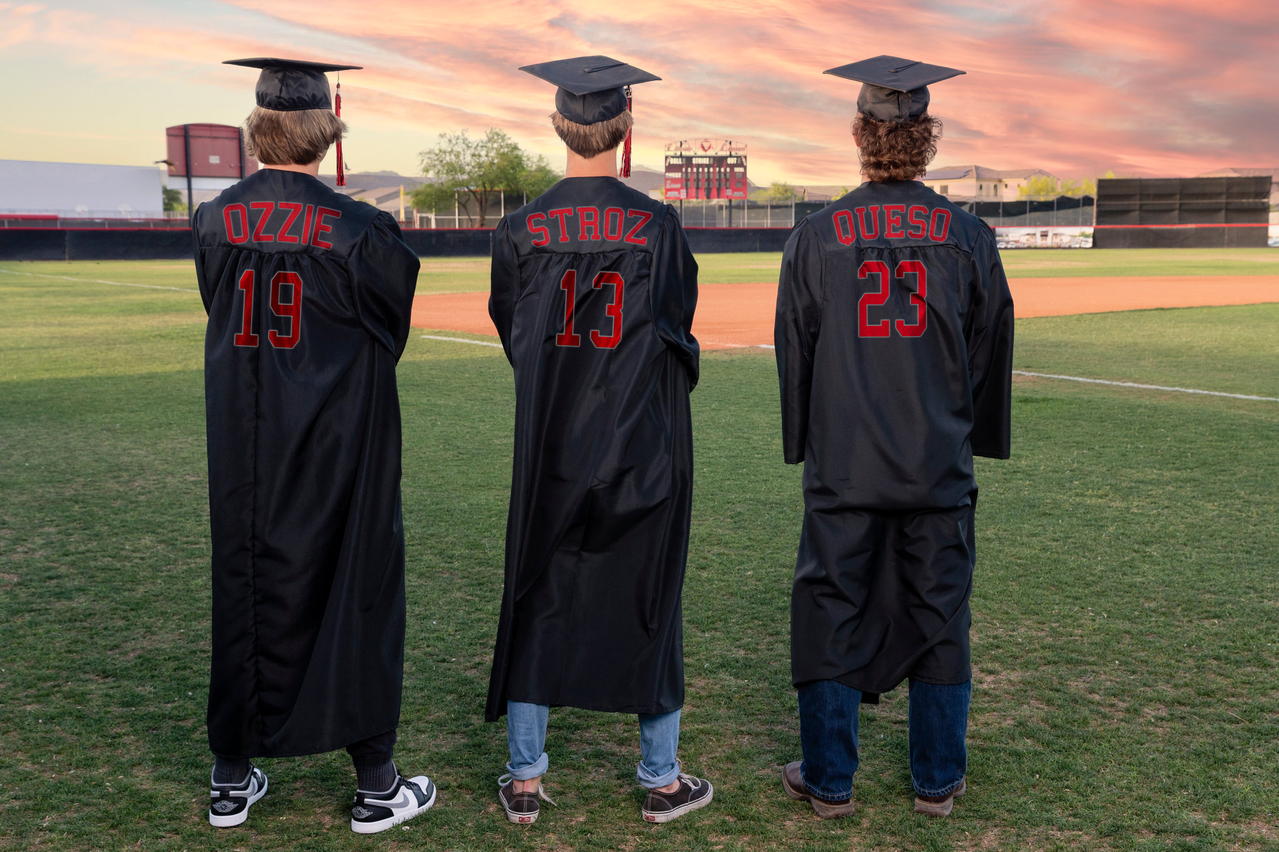 10 Creative Best Friend Senior Photo Ideas to Cherish Forever - Picture ...