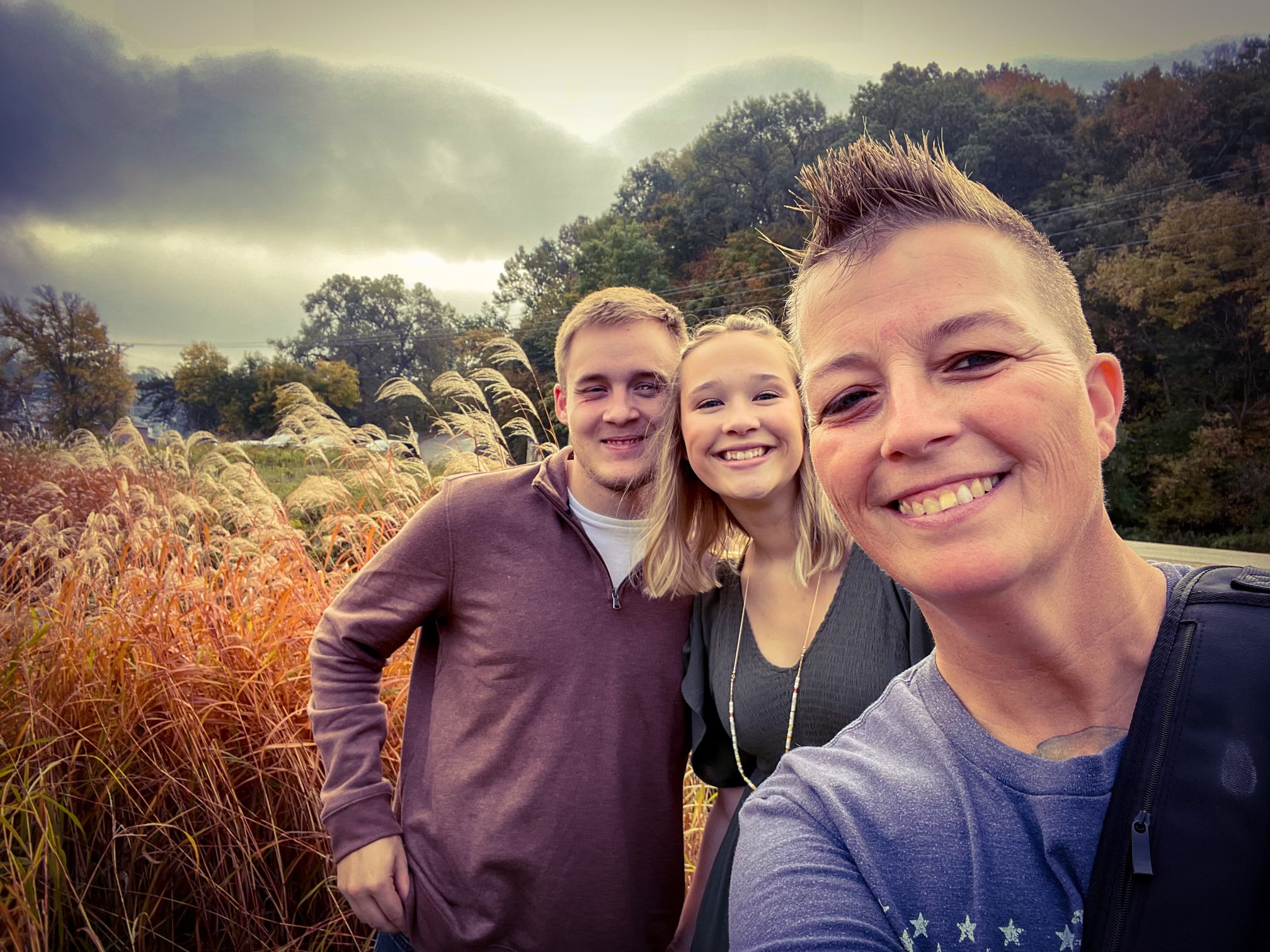 SIGNATURE SELFIE! - Jessica Barnhart