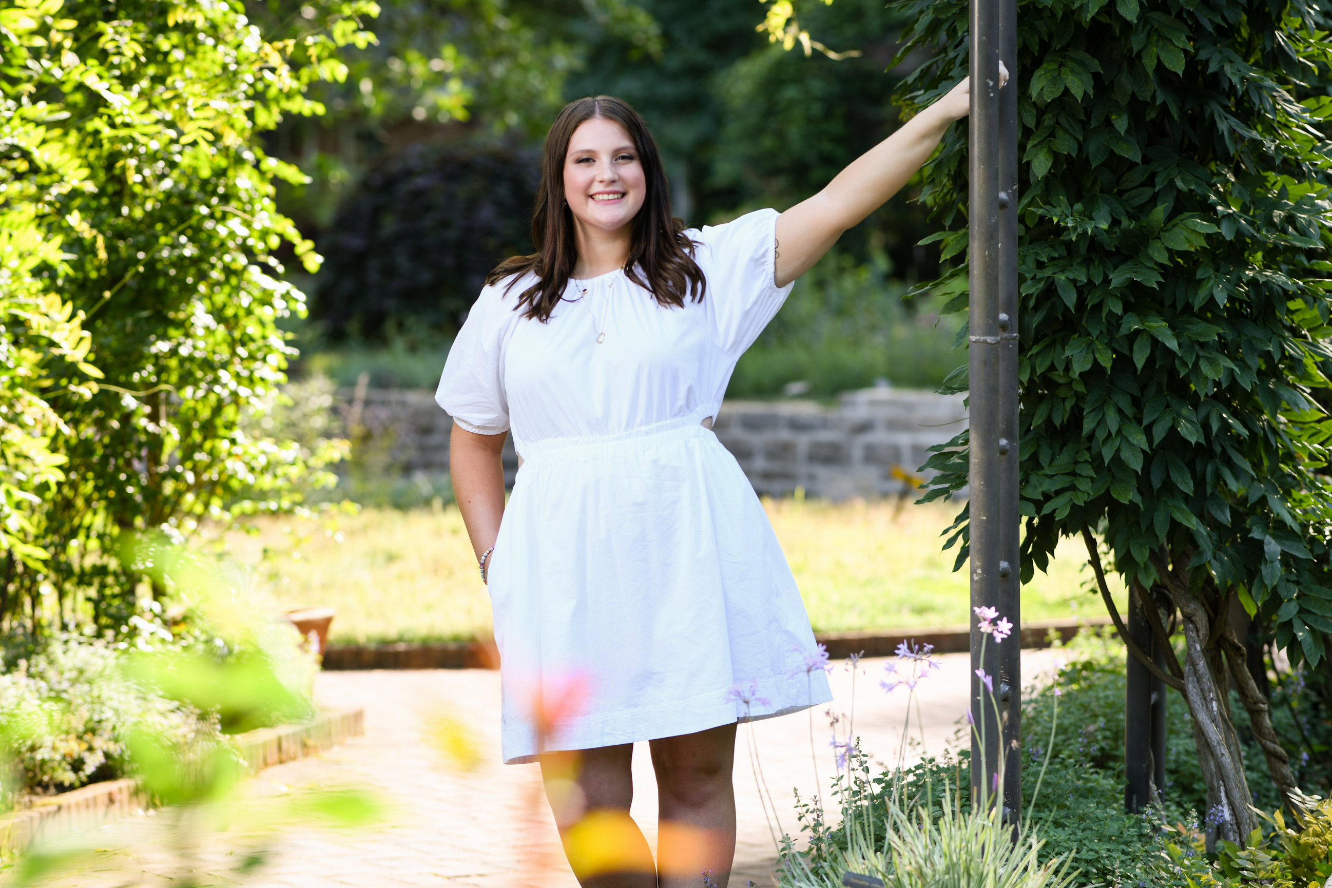 Senior Session in Inniswood Gardens with Beautiful Lizzy