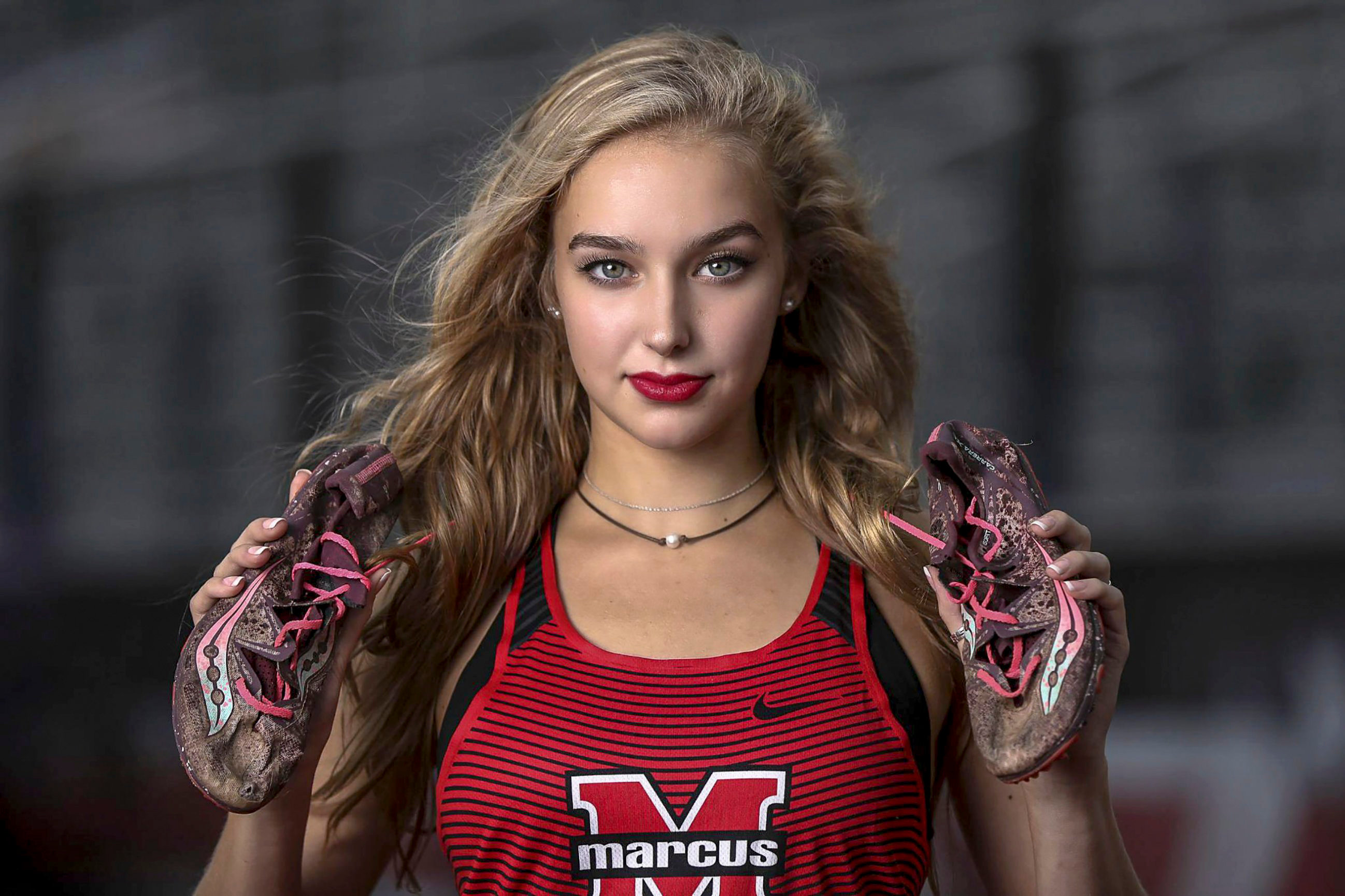 HOME - Best Senior Pictures Photographer Lisa McNiel McNeil Flower ...